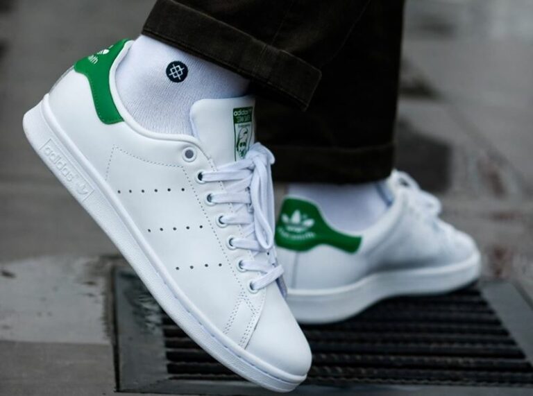 Sepatu Adidas Classic Terbaik, Seakerheads Wajib Punya - ArtikelSepatu